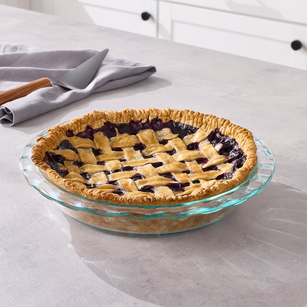Pyrex Easy Grab Pie Plate | The Container Store